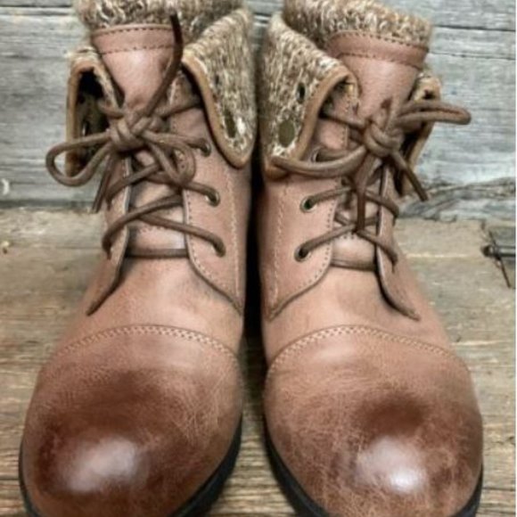 Jessica Cline | Shoes | Jessica Cline Sweater Top Lace Up Ankle Boots ...